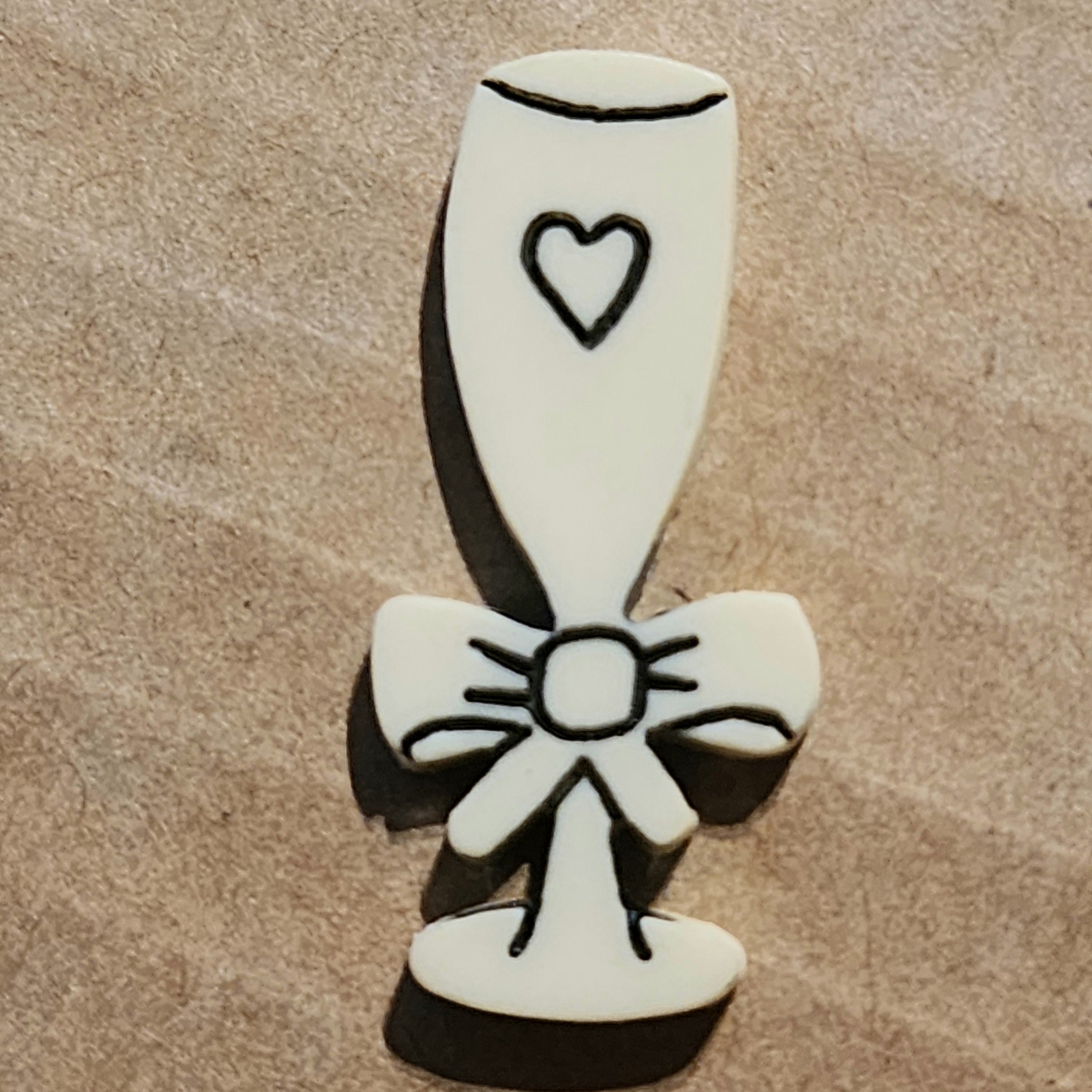 Champagne Flute button 30mm high – Fred the Needle